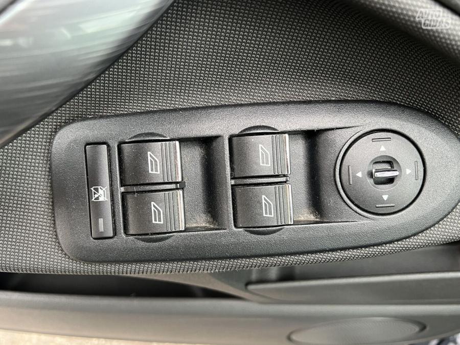 Grey Ford C-Max 2008 in Kedainiai, with an engine capacity of 1.60 L and mileage of 244 thousand km for 2999 €, photo 19 on AUTOMOTO.COM.LV