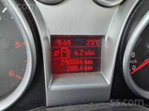 Pelēks Ford C-Max 2008 Rīga, ar dzinēja tilpumu 1.60 L un nobraukumu 290 tūkst. km par 1100 €, foto 10 vietnē AUTOMOTO.COM.LV
