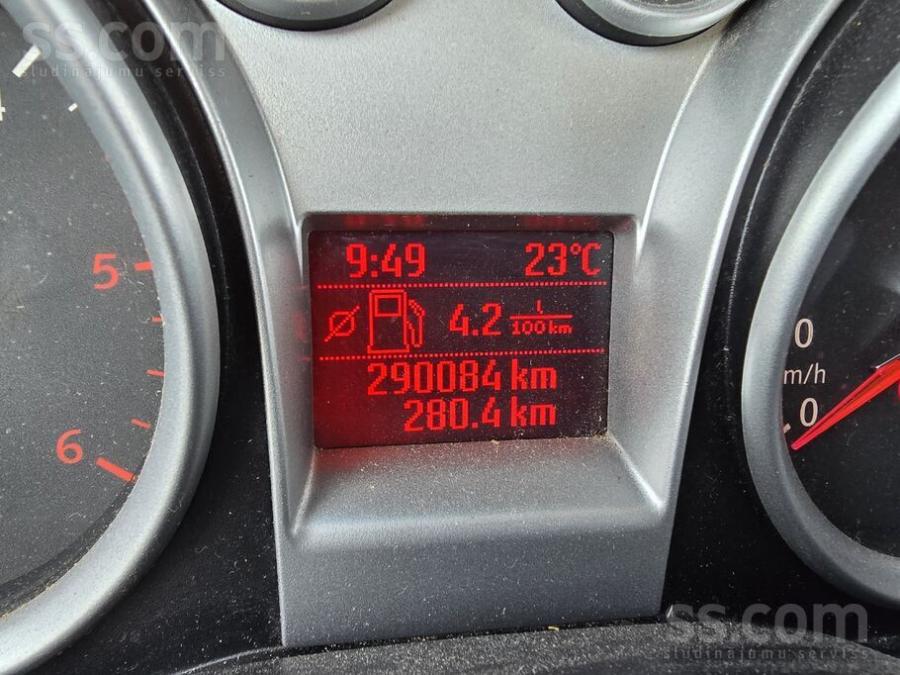 Pelēks Ford C-Max 2008 Rīga, ar dzinēja tilpumu 1.60 L un nobraukumu 290 tūkst. km par 1100 €, foto 10 vietnē AUTOMOTO.COM.LV