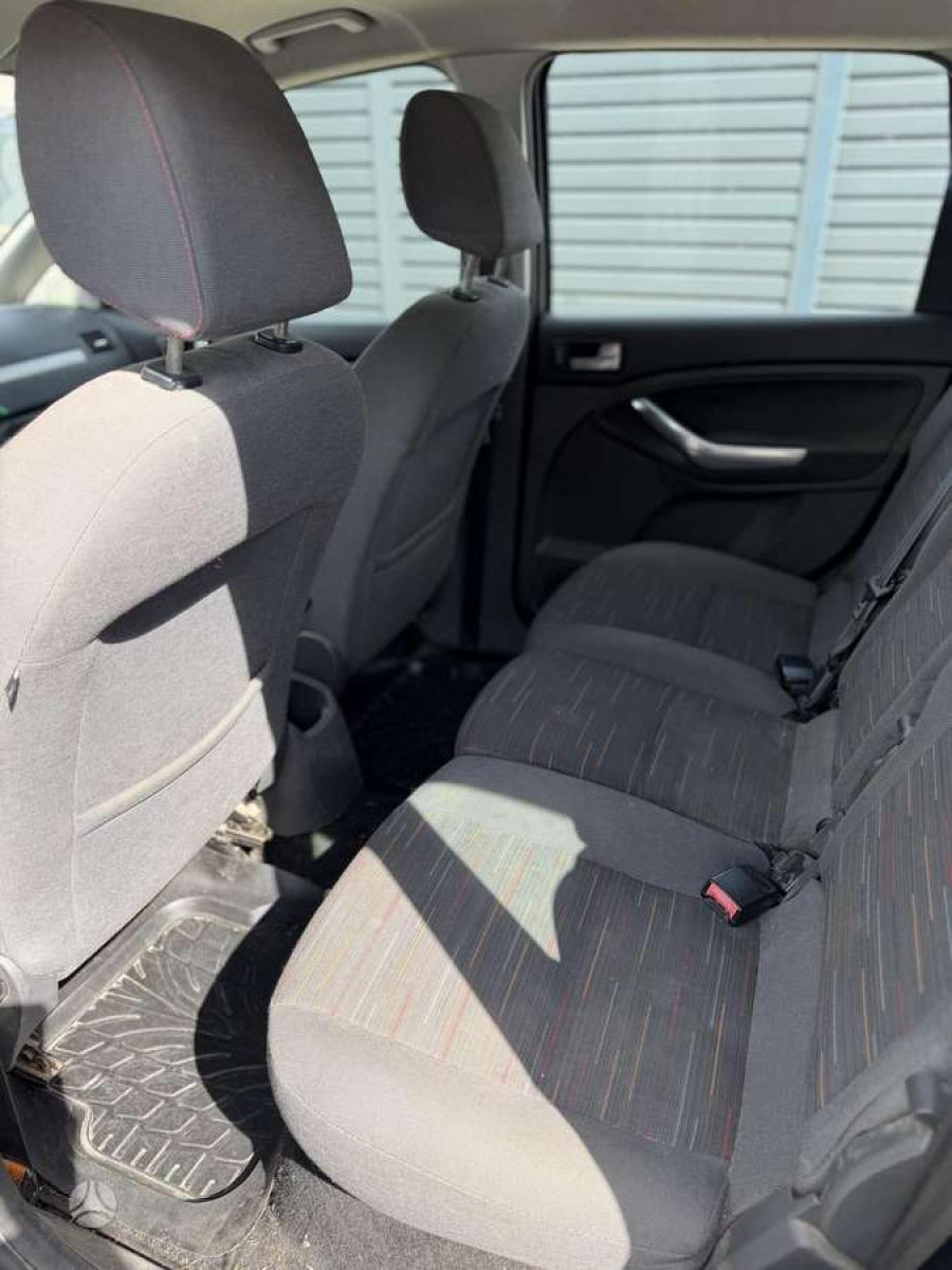 Pelēks Ford C-Max 2009 Kauņa, ar dzinēja tilpumu 1.56 L un nobraukumu 256 tūkst. km par 1550 €, foto 17 vietnē AUTOMOTO.COM.LV