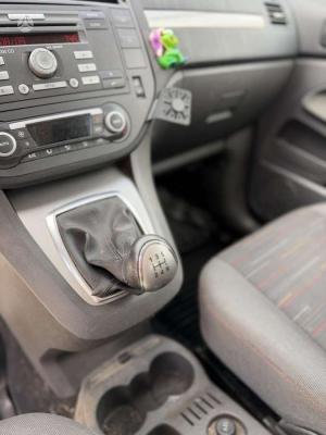 Pelēks Ford C-Max 2009 Kauņa, ar dzinēja tilpumu 1.56 L un nobraukumu 256 tūkst. km par 1550 €, foto 22 vietnē AUTOMOTO.COM.LV