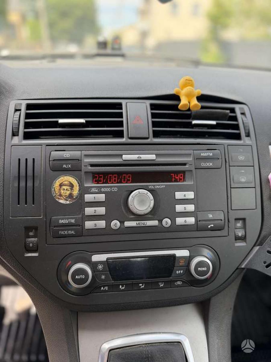 Pelēks Ford C-Max 2009 Kauņa, ar dzinēja tilpumu 1.56 L un nobraukumu 256 tūkst. km par 1550 €, foto 23 vietnē AUTOMOTO.COM.LV