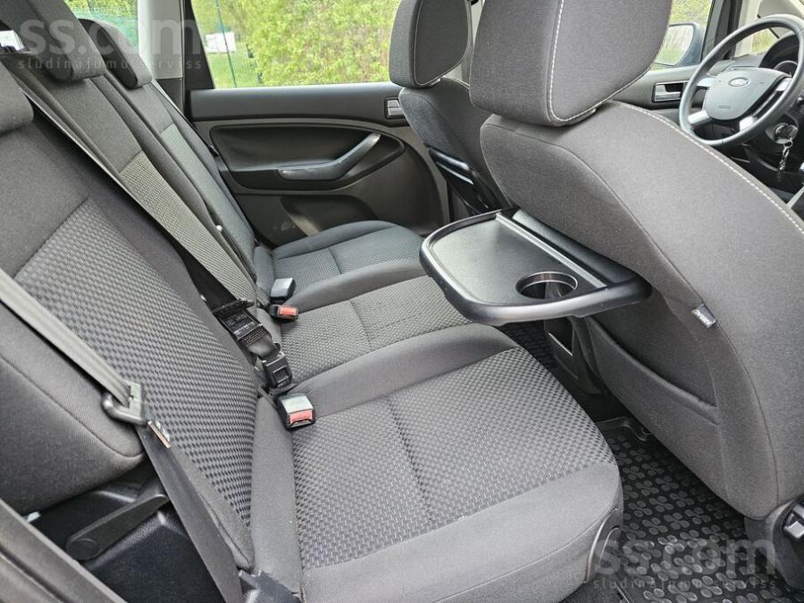 Grey Ford C-Max 2010 in Riga, with an engine capacity of 1.80 L and mileage of 317 thousand km for 2590 €, photo 12 on AUTOMOTO.COM.LV