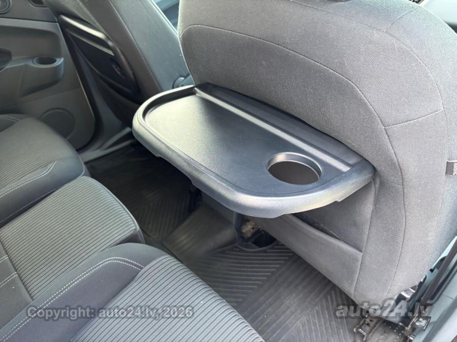 Grey Ford C-Max 2011 in Paide, with an engine capacity of 1.60 L and mileage of 281 thousand km for 3990 €, photo 24 on AUTOMOTO.COM.LV