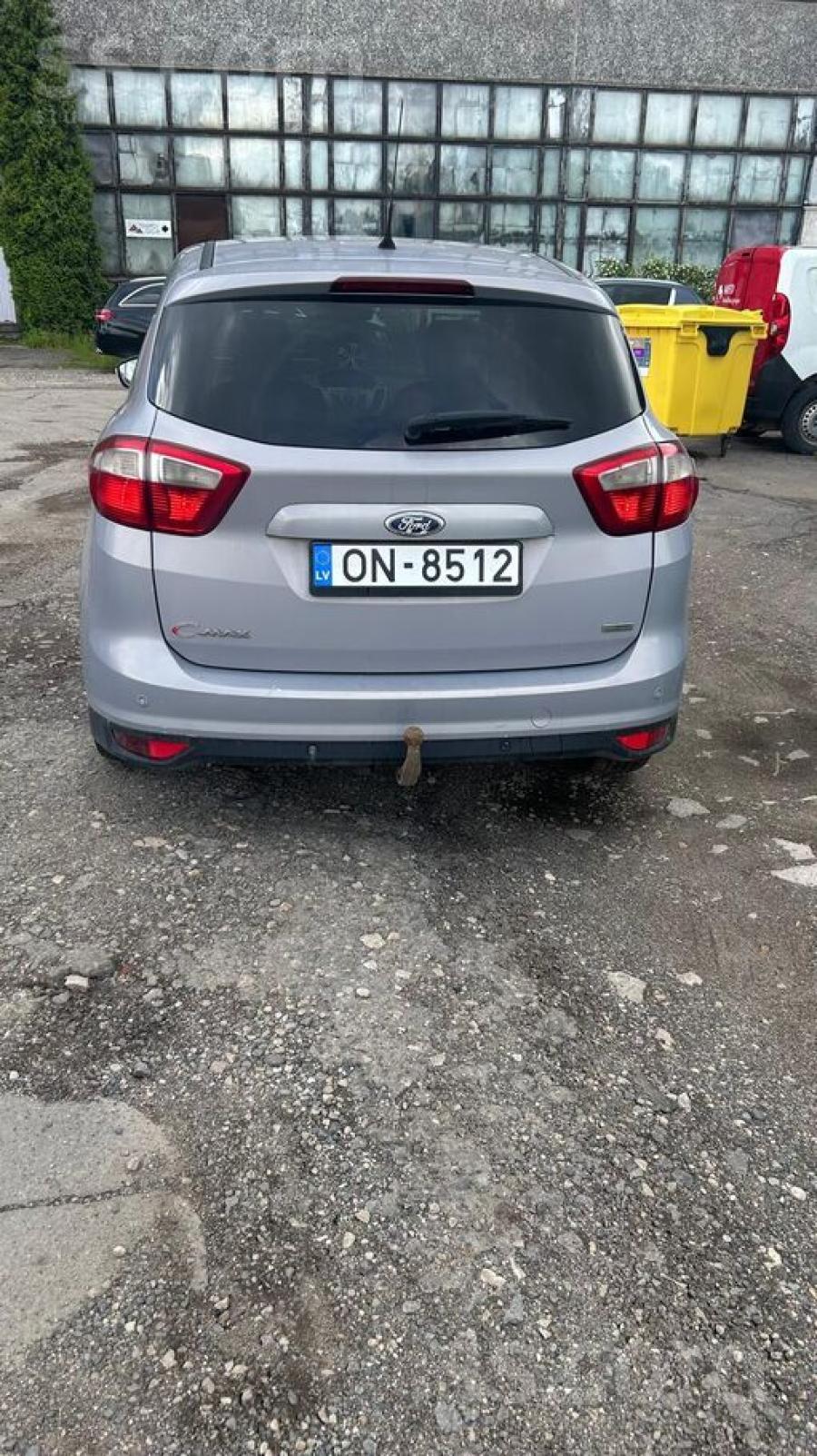 Grey Ford C-Max 2012 in Riga, with an engine capacity of 1.50 L and mileage of 470 thousand km for 2100 €, photo 6 on AUTOMOTO.COM.LV