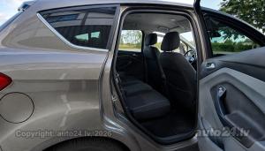 Pelēks Ford C-Max 2013 Tallina, ar dzinēja tilpumu 2.00 L un nobraukumu 118 tūkst. km par 6500 €, foto 10 vietnē AUTOMOTO.COM.LV