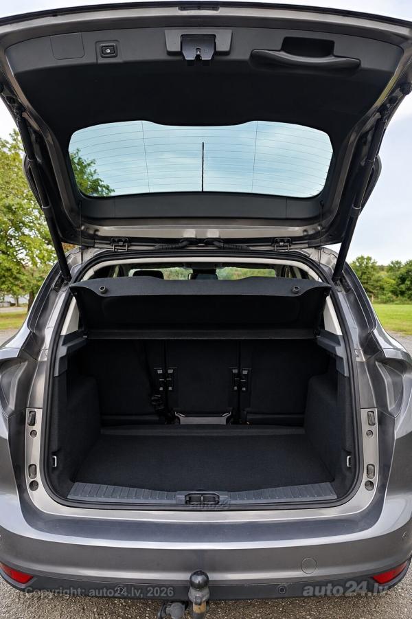 Grey Ford C-Max 2013 in Tallinn, with an engine capacity of 2.00 L and mileage of 118 thousand km for 6500 €, photo 11 on AUTOMOTO.COM.LV