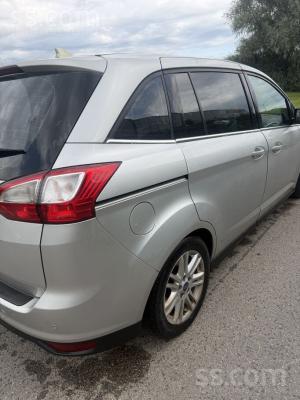 Grey Ford C-Max 2015 in Riga, with an engine capacity of 1.60 L and mileage of 270 thousand km for 8000 €, photo 5 on AUTOMOTO.COM.LV