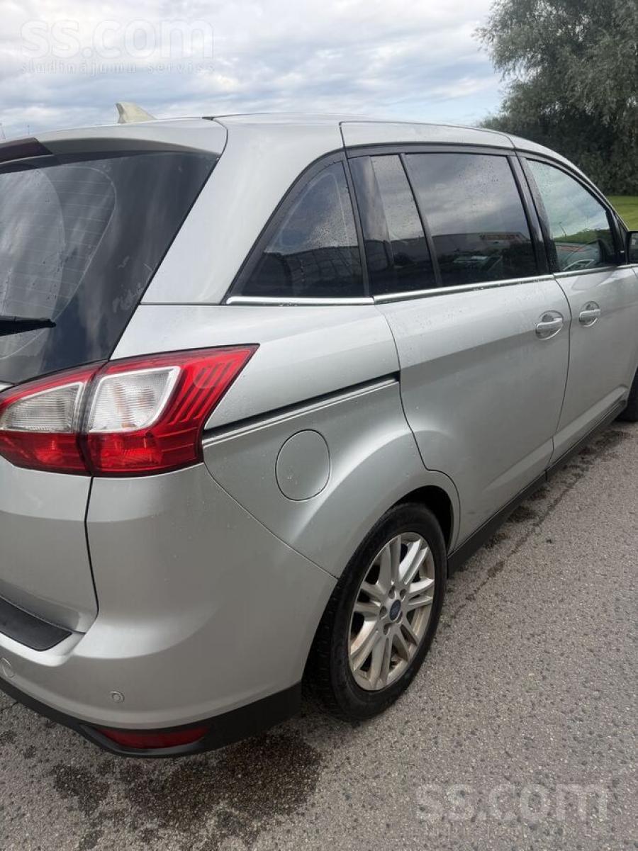 Grey Ford C-Max 2015 in Riga, with an engine capacity of 1.60 L and mileage of 270 thousand km for 8000 €, photo 5 on AUTOMOTO.COM.LV
