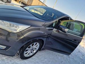 Pelēks Ford C-Max 2016 Kauņa, ar dzinēja tilpumu 1.00 L un nobraukumu 119 tūkst. km par 5500 €, foto 4 vietnē AUTOMOTO.COM.LV