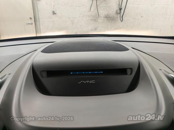 Grey Ford C-Max 2016 in Viljandi, with an engine capacity of 1.50 L and mileage of 137 thousand km for 7990 €, photo 10 on AUTOMOTO.COM.LV