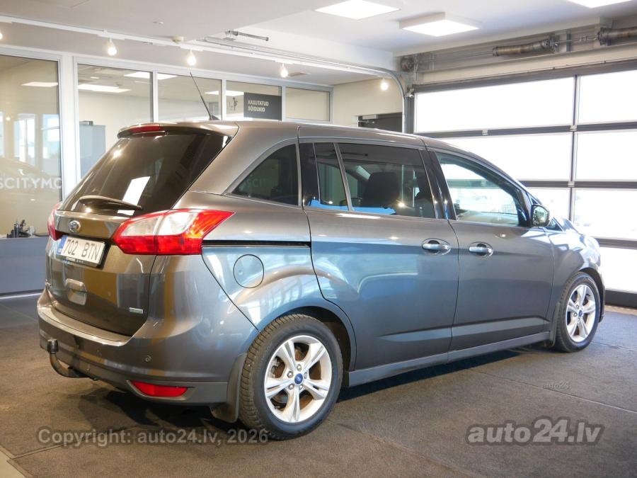 Pelēks Ford C-Max 2017 Tallina, ar dzinēja tilpumu 1.00 L un nobraukumu 99 tūkst. km par 7990 €, foto 4 vietnē AUTOMOTO.COM.LV