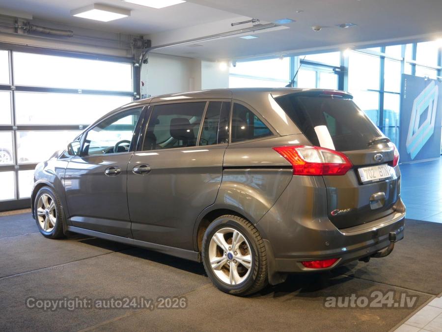 Pelēks Ford C-Max 2017 Tallina, ar dzinēja tilpumu 1.00 L un nobraukumu 99 tūkst. km par 7990 €, foto 5 vietnē AUTOMOTO.COM.LV