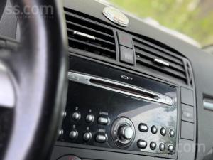 Ford C-Max 2004 Rīga, ar dzinēja tilpumu 1.60 L un nobraukumu 390 tūkst. km par 1250 €, foto 5 vietnē AUTOMOTO.COM.LV