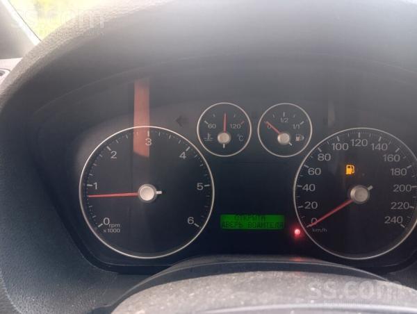 Ford C-Max 2004 Rēzekne, ar dzinēja tilpumu 1.60 L un nobraukumu 367 tūkst. km par 520 €, foto 4 vietnē AUTOMOTO.COM.LV