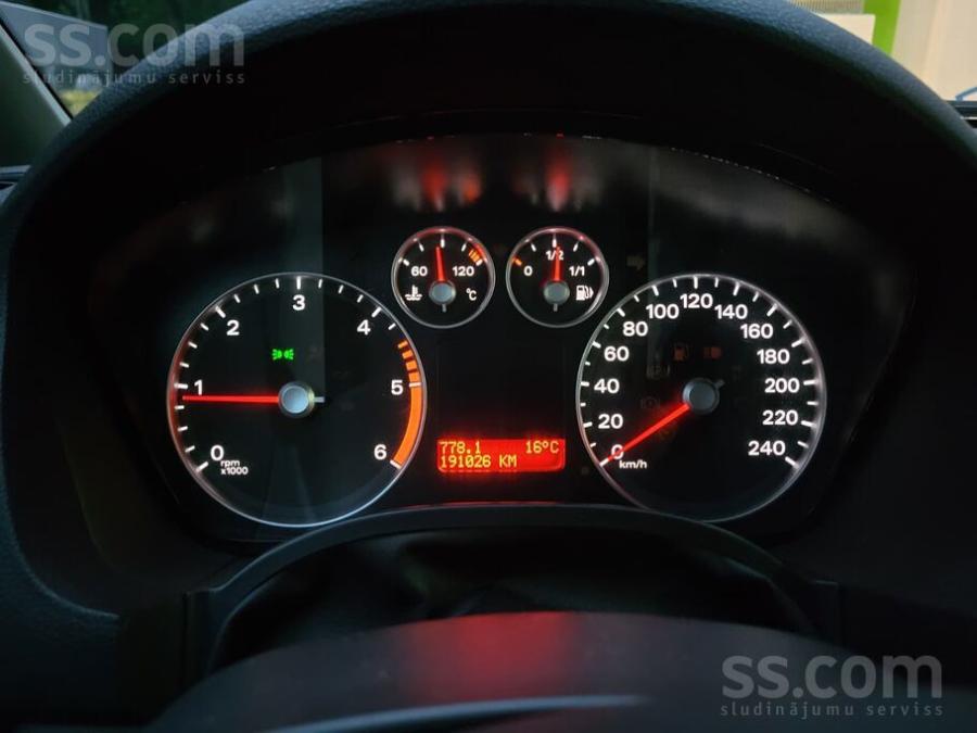 Ford C-Max 2007 in Riga, with an engine capacity of 1.80 L and mileage of 191 thousand km for 3800 €, photo 5 on AUTOMOTO.COM.LV