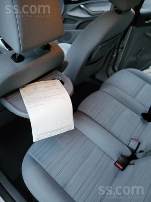 Ford C-Max 2007 in Riga, with an engine capacity of 1.80 L and mileage of 191 thousand km for 3800 €, photo 9 on AUTOMOTO.COM.LV