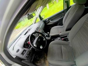 Ford C-Max 2008 in Kohtla-Jarve, with an engine capacity of 1.60 L and mileage of 286 thousand km for 1600 €, photo 8 on AUTOMOTO.COM.LV