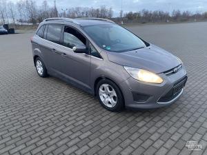 Ford C-Max 2012 in Marijampole, with an engine capacity of 2.00 L and mileage of 212 thousand km for 4150 €, photo 4 on AUTOMOTO.COM.LV