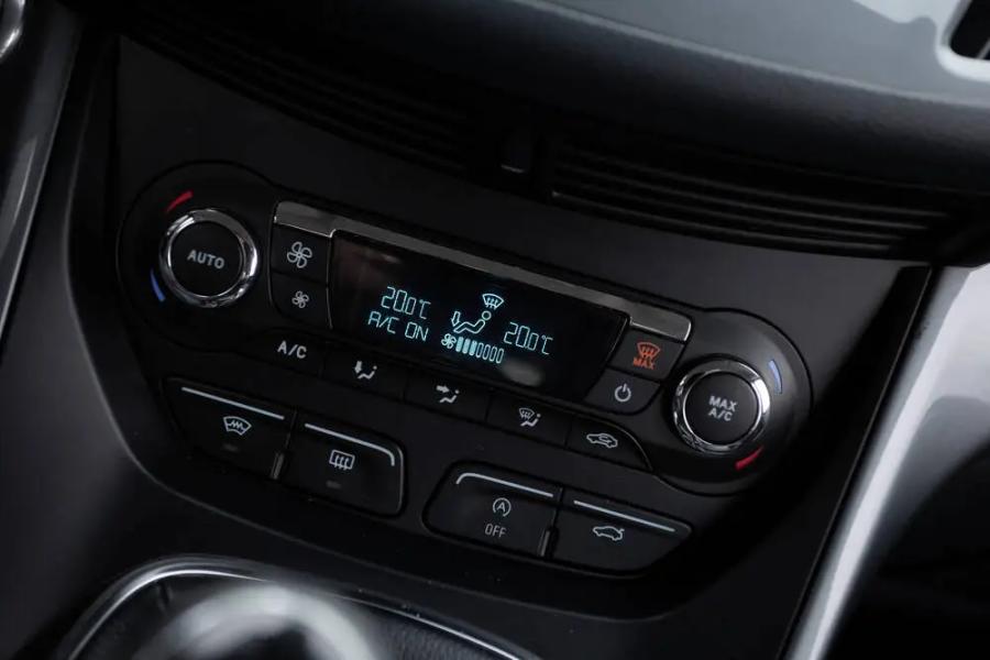 Ford C-Max 2014 Jelgava, ar dzinēja tilpumu 1.60 L un nobraukumu 195 tūkst. km par 6500 €, foto 26 vietnē AUTOMOTO.COM.LV