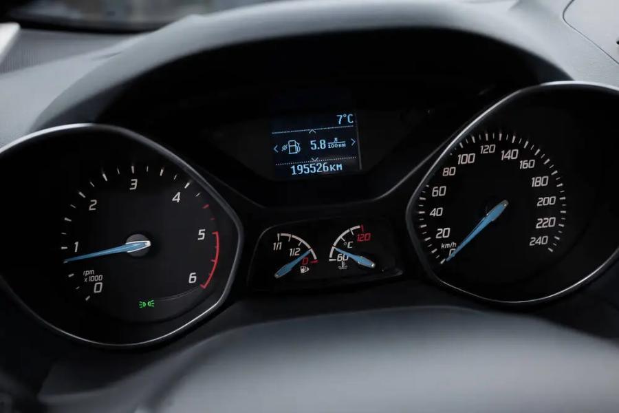 Ford C-Max 2014 Jelgava, ar dzinēja tilpumu 1.60 L un nobraukumu 195 tūkst. km par 6500 €, foto 29 vietnē AUTOMOTO.COM.LV