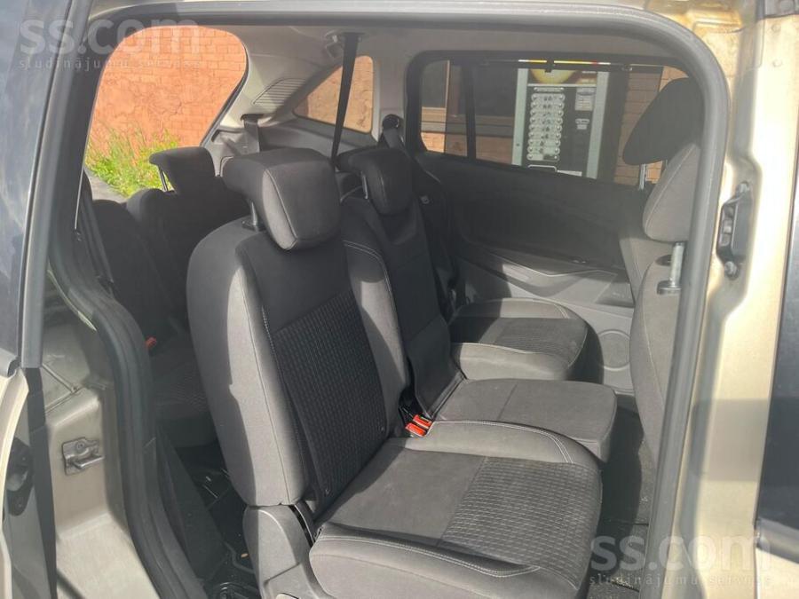 Ford C-Max 2016 Daugavpils, ar dzinēja tilpumu 1.50 L un nobraukumu 162 tūkst. km par 5400 €, foto 8 vietnē AUTOMOTO.COM.LV