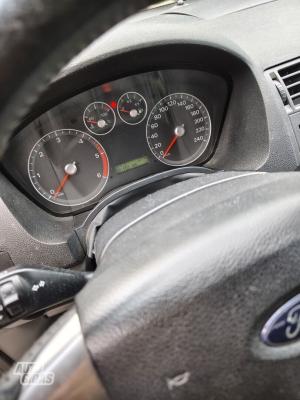 Ford C-Max 2004 in Kaunas, with an engine capacity of 1.60 L and mileage of 302 thousand km for 800 €, photo 7 on AUTOMOTO.COM.LV