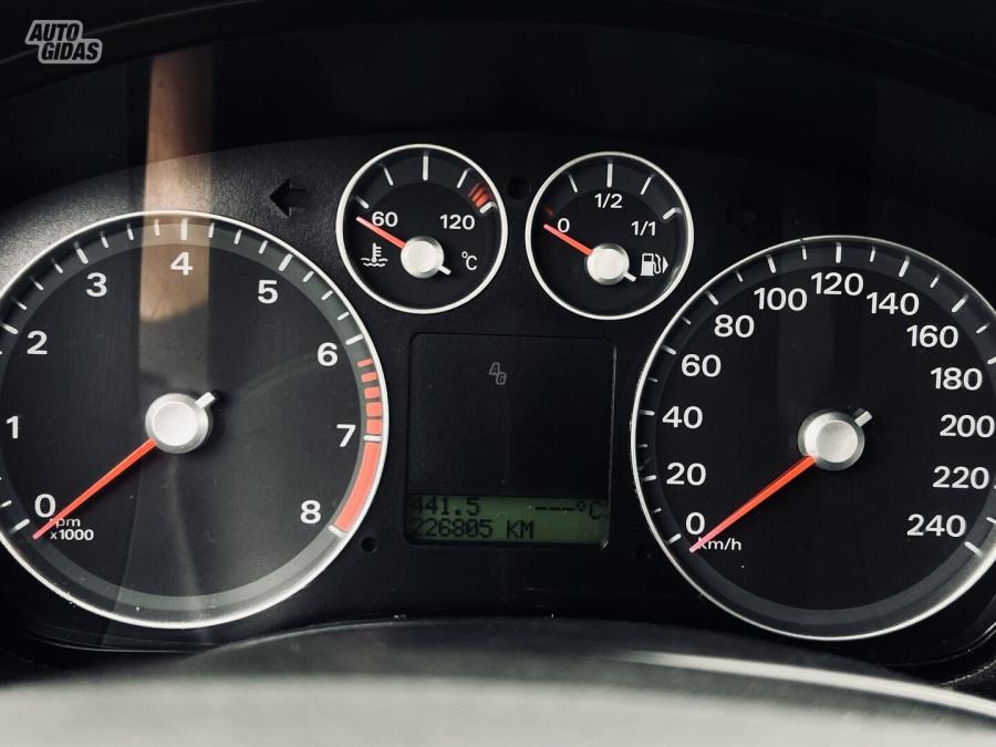 Ford C-Max 2005 in Marijampole, with an engine capacity of 1.60 L and mileage of 227 thousand km for 1250 €, photo 14 on AUTOMOTO.COM.LV