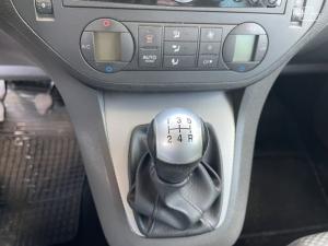 Ford C-Max 2005 Kauņa, ar dzinēja tilpumu 1.60 L un nobraukumu 196 tūkst. km par 1500 €, foto 30 vietnē AUTOMOTO.COM.LV