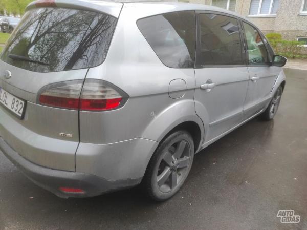 Ford C-Max 2006 Šauļi, ar dzinēja tilpumu 1.80 L un nobraukumu 230 tūkst. km par 1850 €, foto 4 vietnē AUTOMOTO.COM.LV