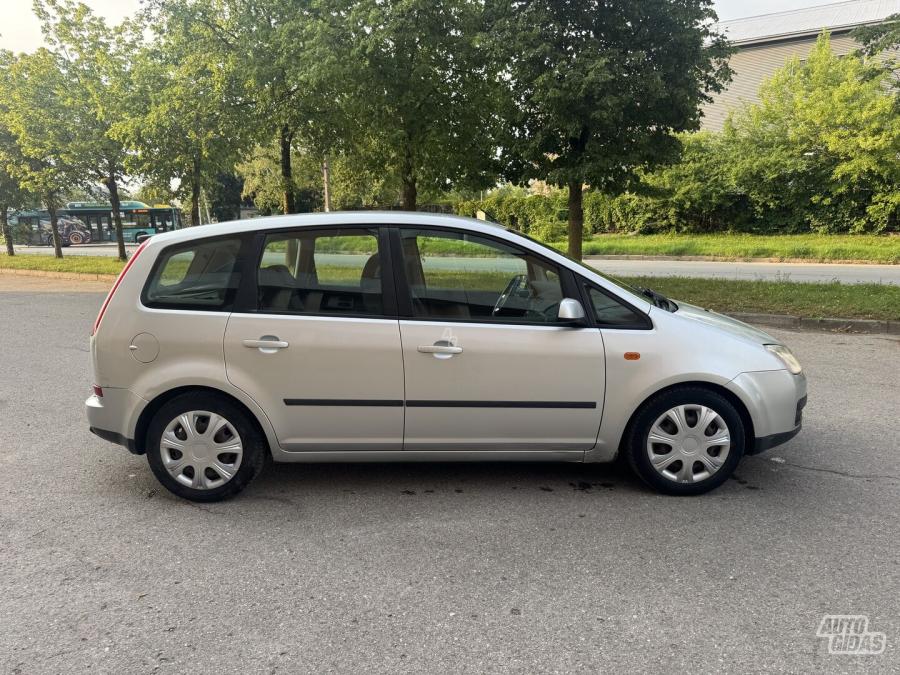 Ford C-Max 2006 in Siauliai, with an engine capacity of 1.60 L and mileage of 225 thousand km for 950 €, photo 4 on AUTOMOTO.COM.LV
