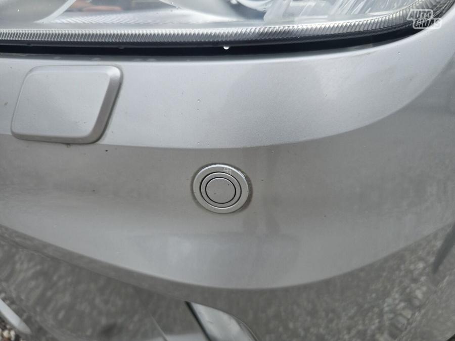 Ford C-Max 2007 in Jurbarkas, with an engine capacity of 2.00 L and mileage of 165 thousand km for 2500 €, photo 17 on AUTOMOTO.COM.LV