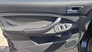 Ford C-Max 2008 Šakiai, ar dzinēja tilpumu 1.80 L un nobraukumu 210 tūkst. km par 1750 €, foto 17 vietnē AUTOMOTO.COM.LV