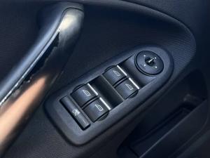 Ford C-Max 2008 Rīga, ar dzinēja tilpumu 2.00 L un nobraukumu 192 tūkst. km par 3950 €, foto 22 vietnē AUTOMOTO.COM.LV