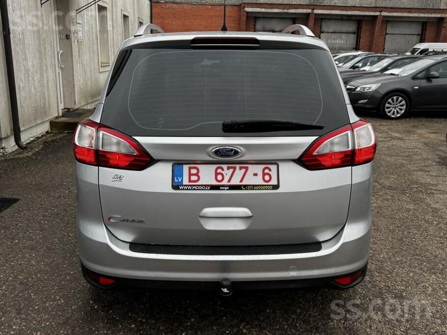 Ford C-Max 2011 in Daugavpils, with an engine capacity of 1.60 L and mileage of 0 thousand km for 4690 €, photo 5 on AUTOMOTO.COM.LV
