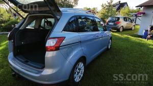 Ford C-Max 2011 in Liepaja, with an engine capacity of 2.00 L and mileage of 301 thousand km for 4200 €, photo 6 on AUTOMOTO.COM.LV