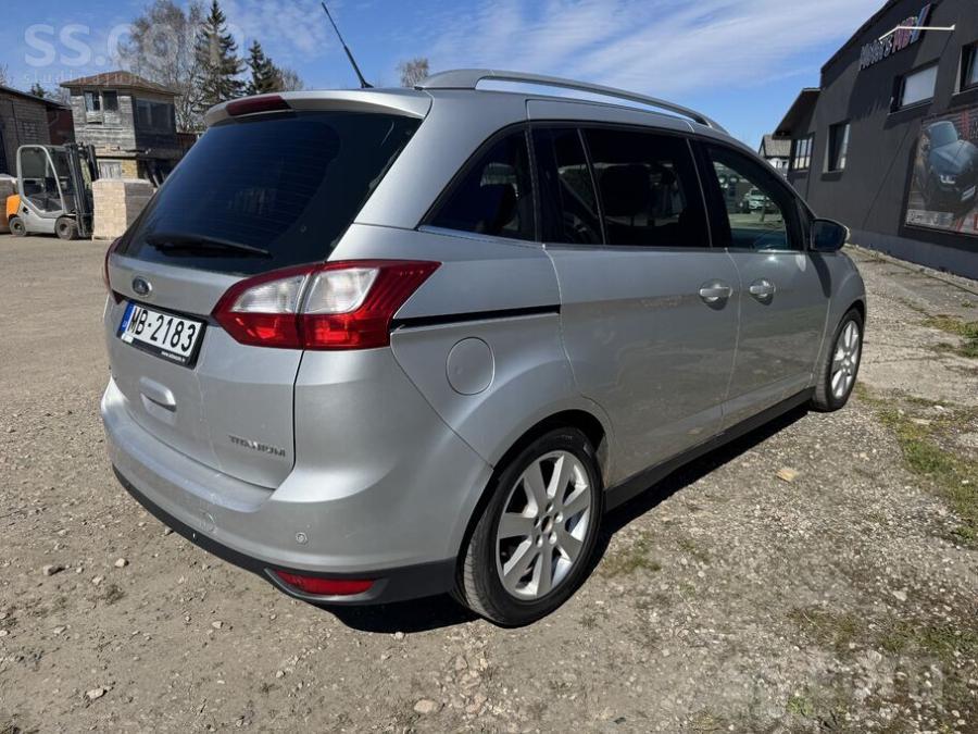 Ford C-Max 2011 in Bauska, with an engine capacity of 1.60 L and mileage of 0 thousand km for 2800 €, photo 4 on AUTOMOTO.COM.LV