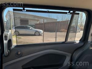 Ford C-Max 2011 in Bauska, with an engine capacity of 1.60 L and mileage of 0 thousand km for 2800 €, photo 9 on AUTOMOTO.COM.LV