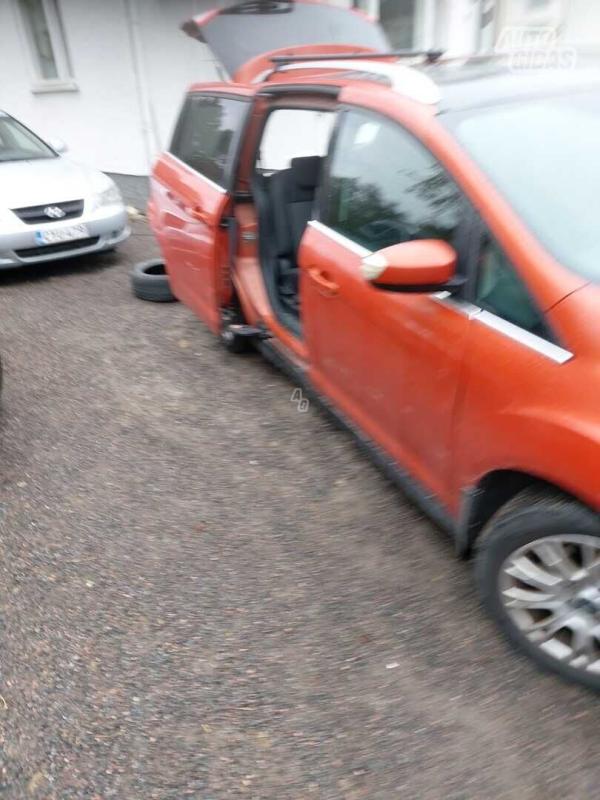 Ford C-Max 2011 in Kelme, with an engine capacity of 1.60 L and mileage of 270 thousand km for 1900 €, photo 2 on AUTOMOTO.COM.LV