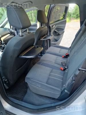Ford C-Max 2011 in Riga, with an engine capacity of 1.60 L and mileage of 241 thousand km for 3850 €, photo 23 on AUTOMOTO.COM.LV