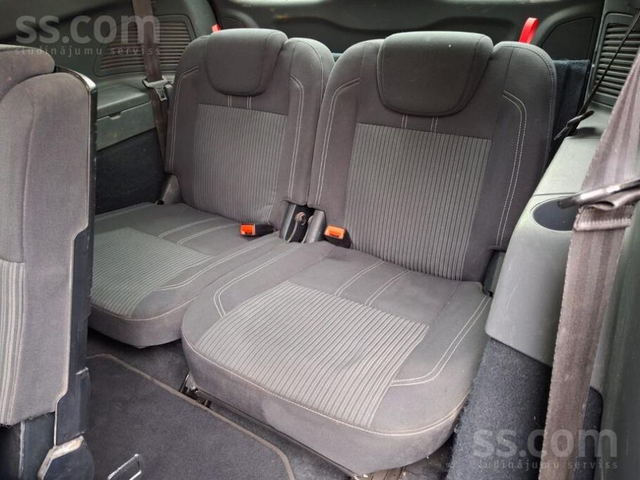 Ford C-Max 2011 Rīga, ar dzinēja tilpumu 1.60 L un nobraukumu 330 tūkst. km par 3150 €, foto 7 vietnē AUTOMOTO.COM.LV