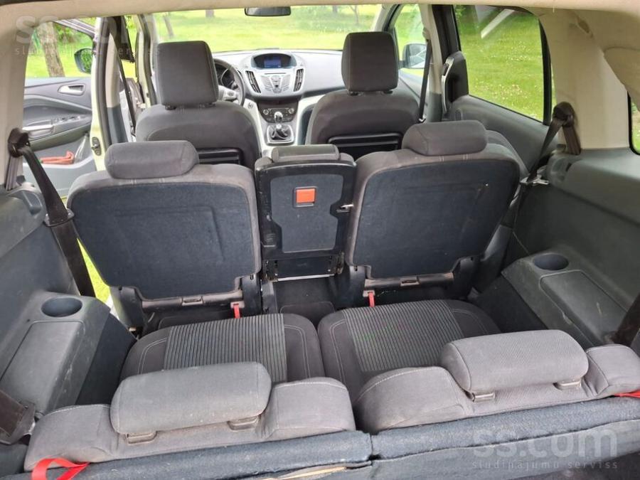 Ford C-Max 2011 Rīga, ar dzinēja tilpumu 1.60 L un nobraukumu 330 tūkst. km par 3150 €, foto 8 vietnē AUTOMOTO.COM.LV