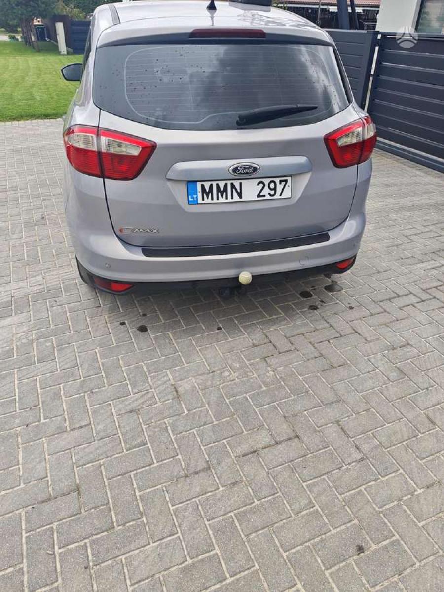 Ford C-Max 2011 in Klaipeda, with an engine capacity of 1.56 L and mileage of 298 thousand km for 3200 €, photo 5 on AUTOMOTO.COM.LV