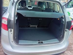 Ford C-Max 2012 in Vilnius, with an engine capacity of 1.60 L and mileage of 298 thousand km for 3450 €, photo 25 on AUTOMOTO.COM.LV