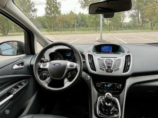 Ford C-Max 2012 in Siauliai, with an engine capacity of 1.60 L and mileage of 280 thousand km for 4400 €, photo 8 on AUTOMOTO.COM.LV