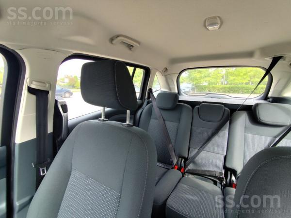 Ford C-Max 2013 in Jelgava, with an engine capacity of 1.60 L and mileage of 281 thousand km for 4400 €, photo 3 on AUTOMOTO.COM.LV