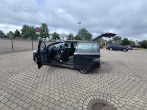 Ford C-Max 2013 in Jelgava, with an engine capacity of 1.60 L and mileage of 281 thousand km for 4400 €, photo 8 on AUTOMOTO.COM.LV