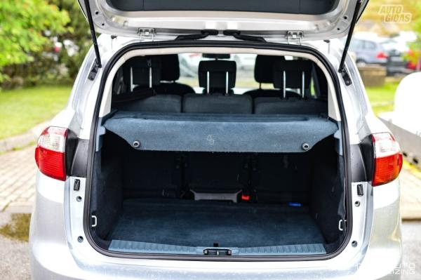 Ford C-Max 2013 in Kretinga, with an engine capacity of 1.60 L and mileage of 286 thousand km for 3999 €, photo 7 on AUTOMOTO.COM.LV