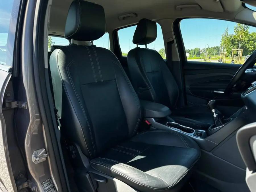 Ford C-Max 2013 in Jelgava, with an engine capacity of 1.60 L and mileage of 327 thousand km for 4690 €, photo 10 on AUTOMOTO.COM.LV