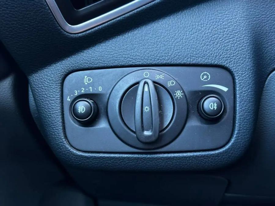 Ford C-Max 2013 in Jelgava, with an engine capacity of 1.60 L and mileage of 327 thousand km for 4690 €, photo 17 on AUTOMOTO.COM.LV